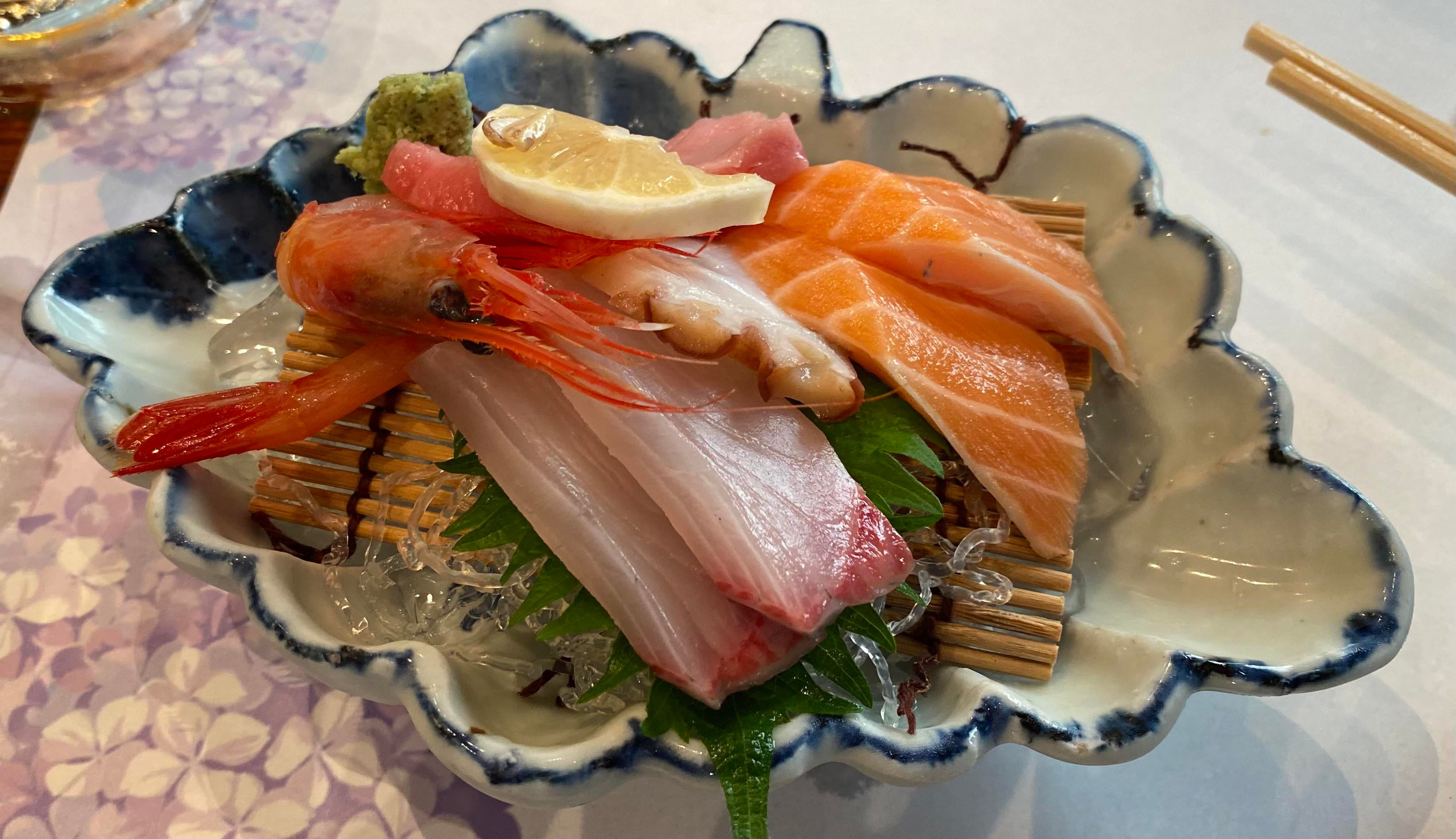 Inaka Sushi best sushi (Ishikawa pref. fish is 🤤) - Lonely Japan