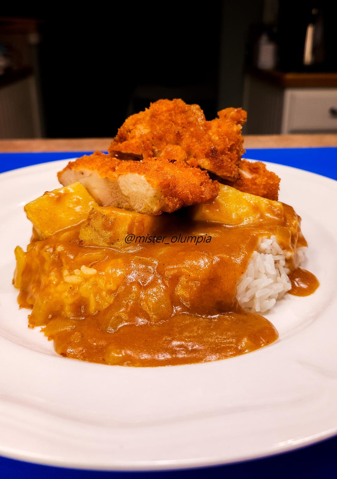 Crispy Chicken, Japanese Curry, and Rice - Lonely Japan