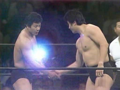 Akira Maeda vs. Tatsumi Fujinami (06-12-86) - Lonely Japan