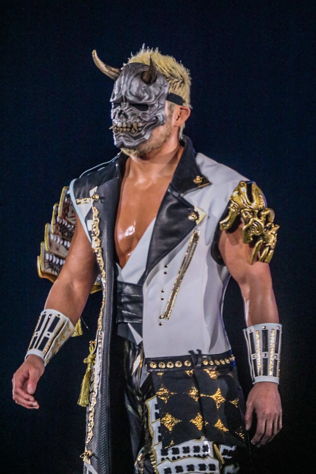 How cool this SANADA would've looked with the belt - Lonely Japan