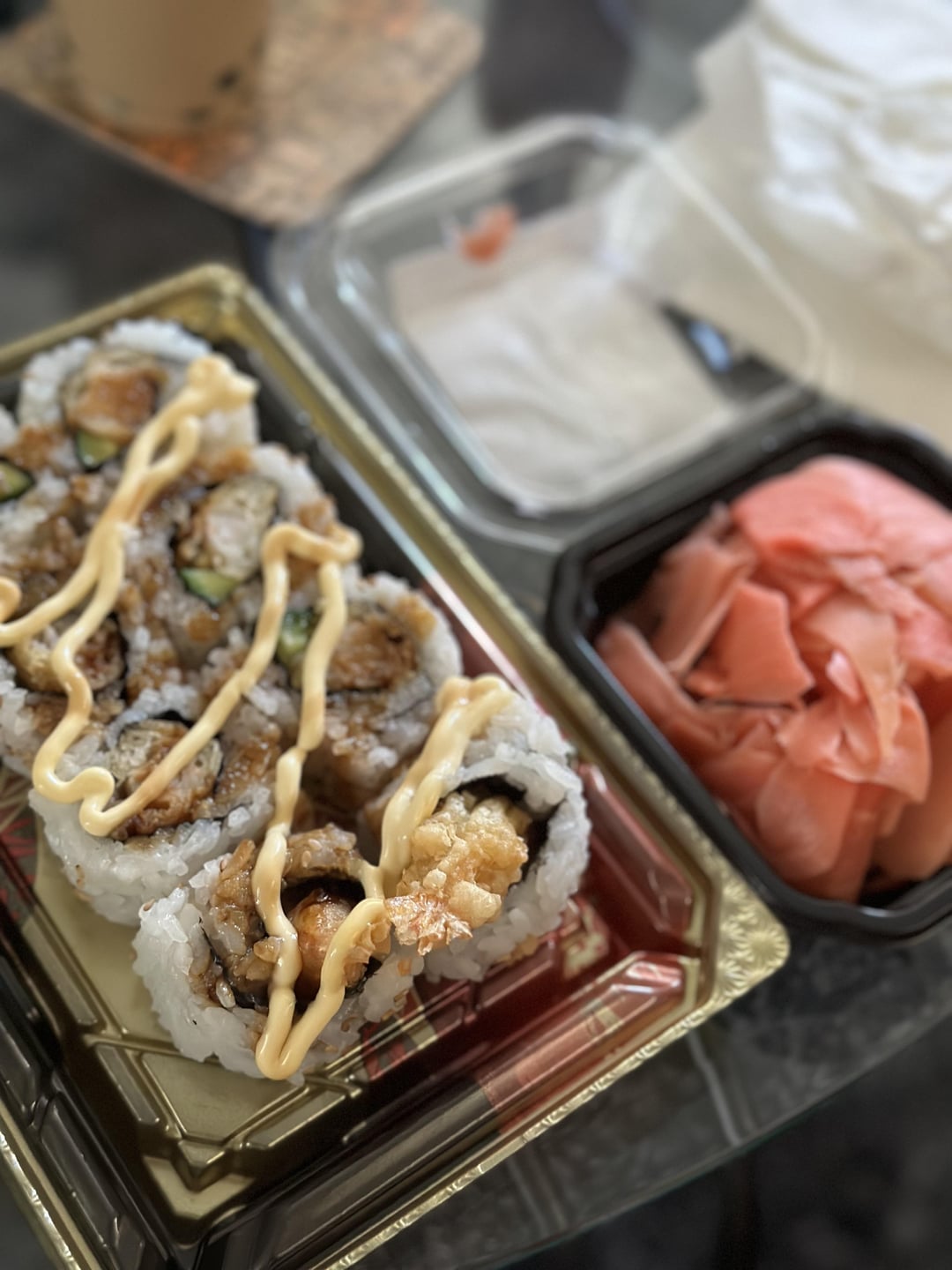 (OC) Shrimp Tempura Roll, Tataki Yellowtail w/ Garlic & Ponzu, Hawaiian ...