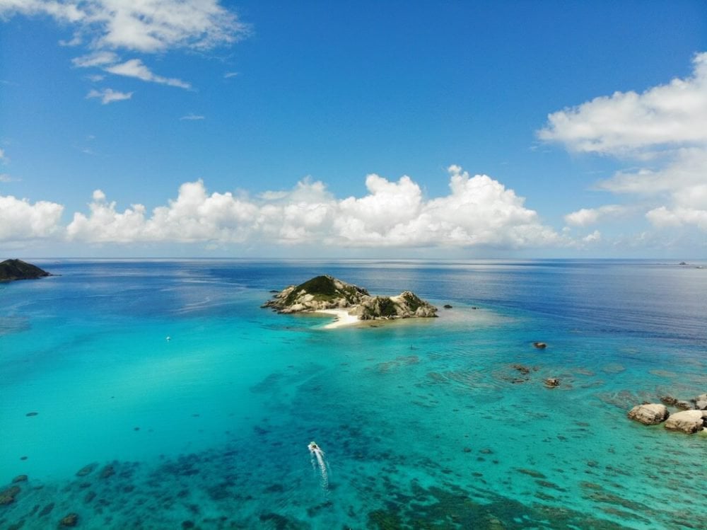 How to get to Hanari Island ("the uninhabited island") from Aharen in ...