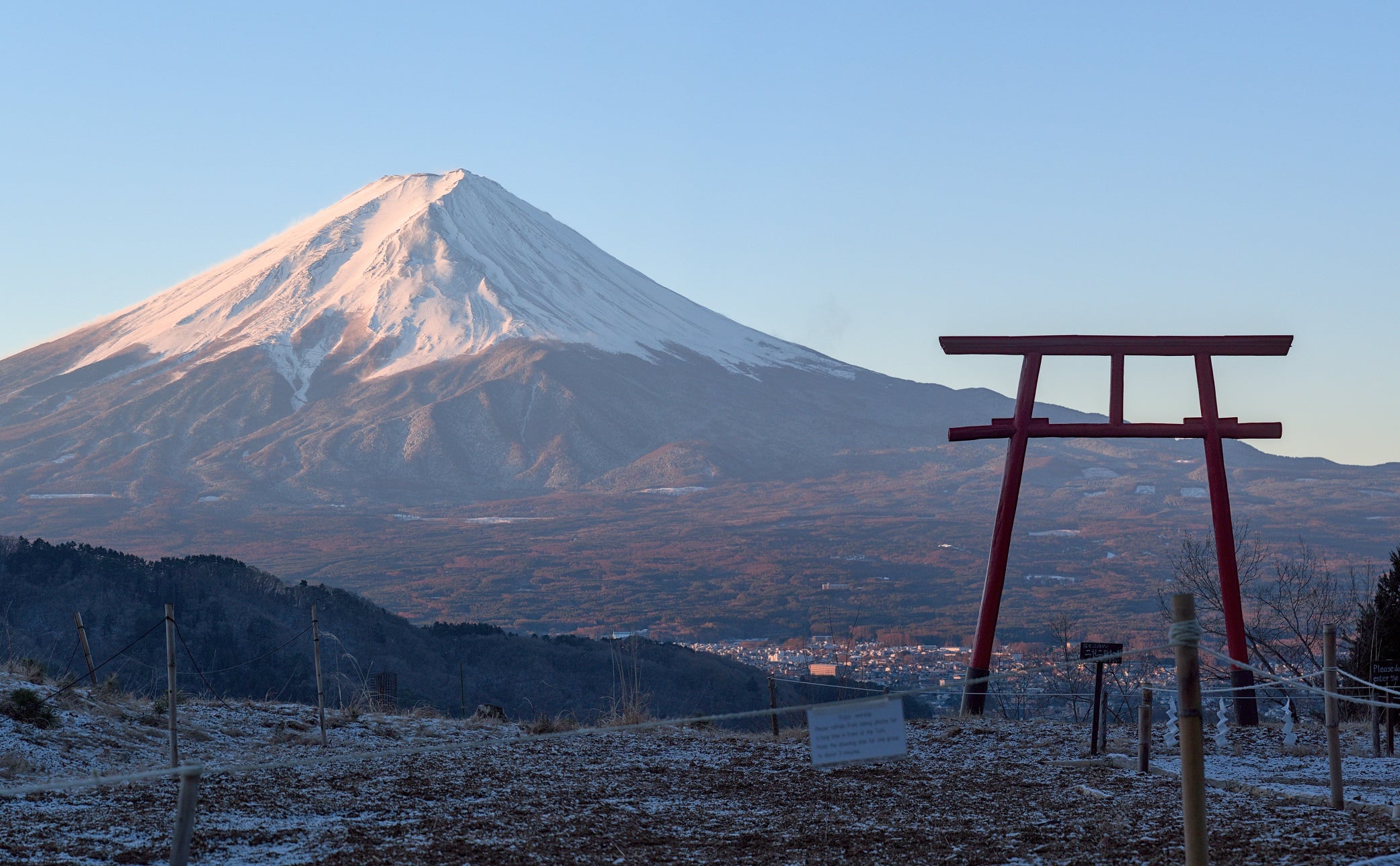 Mt. Fuji early morning in late February - Lonely Japan
